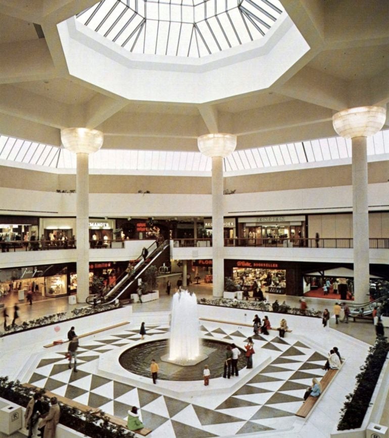 48 vintage malls that were so cool, you'll want to hop in a time ...