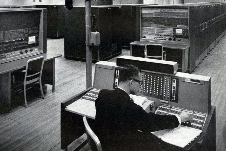 Computers in the 1960s: What they looked like & how they were used ...