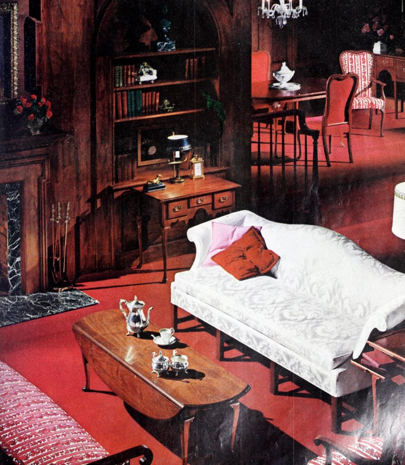 Mid century modern living room decor: Vintage home fashion with bold ...