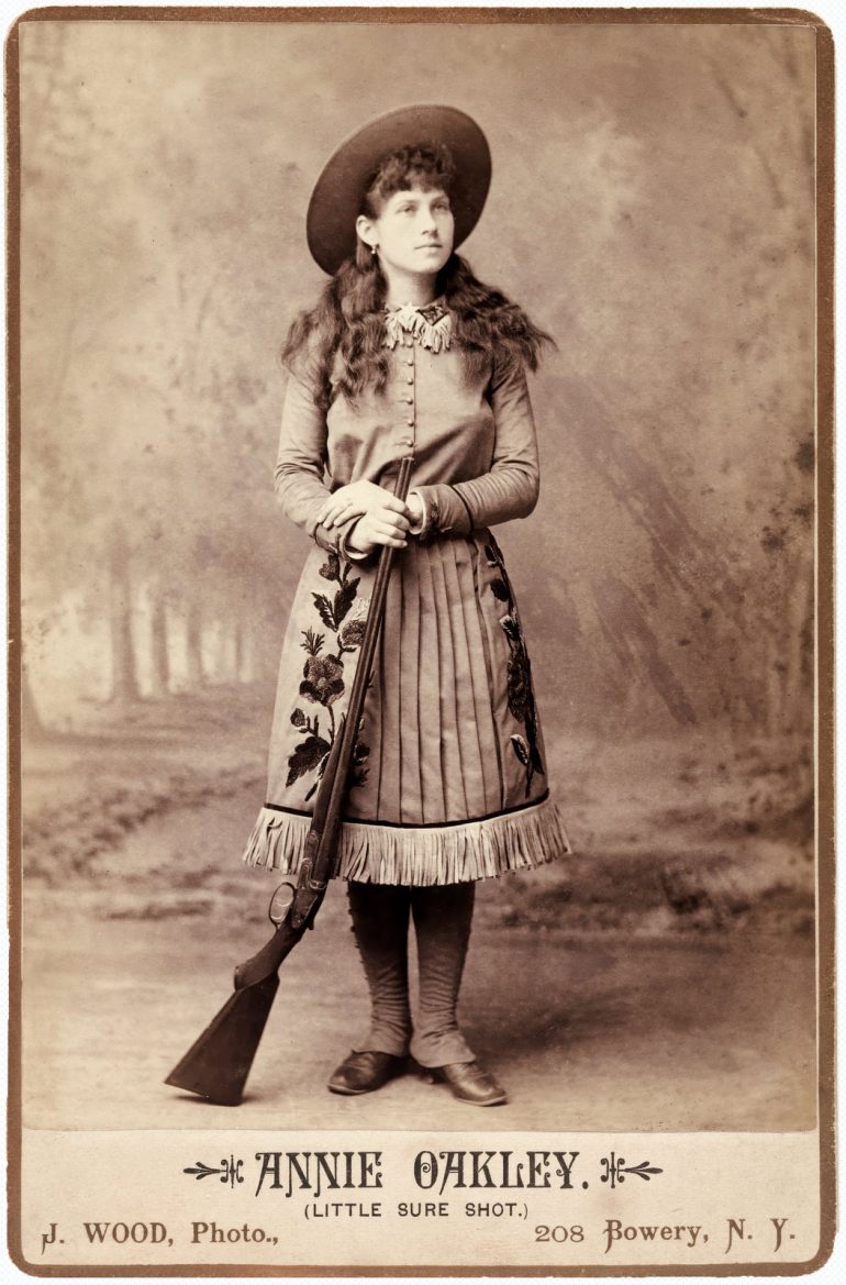 The amazing Annie Oakley: Meet the legendary American sharpshooter from ...
