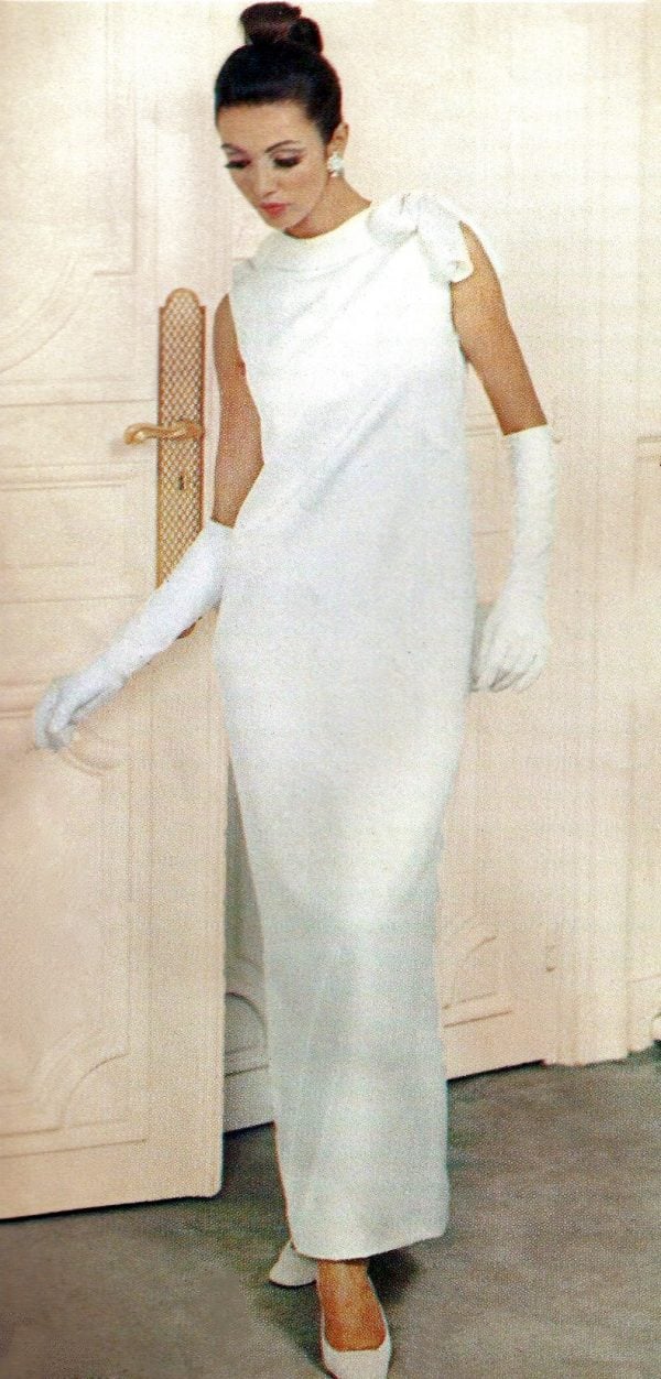 11 stunning vintage evening dresses: Form-fitting bodycon styles from ...