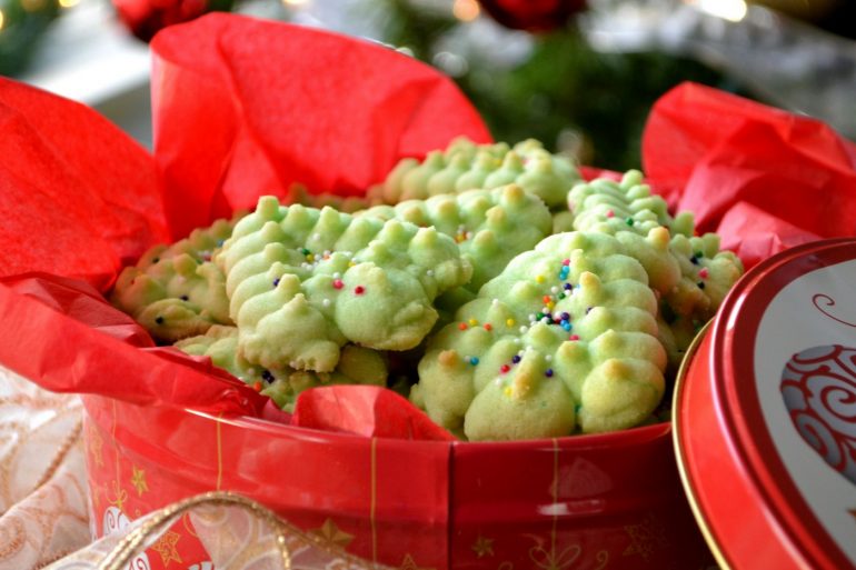 Pressed butter cookies & classic spritz cookie recipes - Click Americana