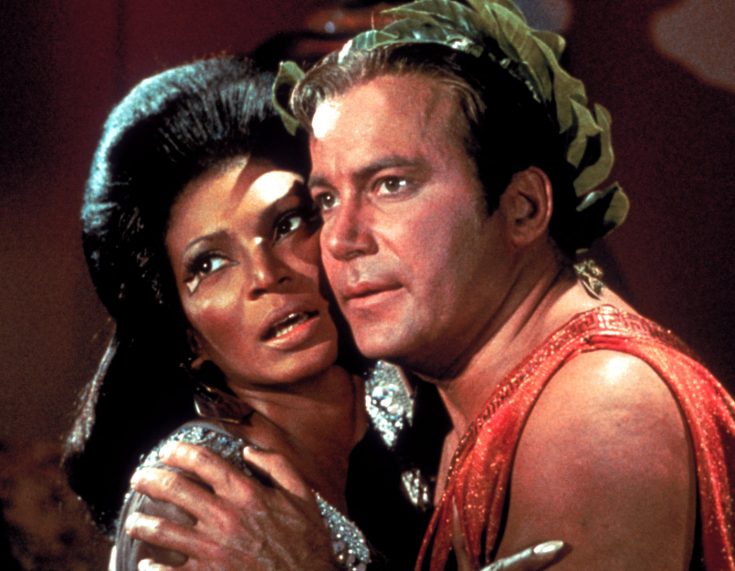 Star Trek's Nichelle Nichols talked space, race, singing & more in ...