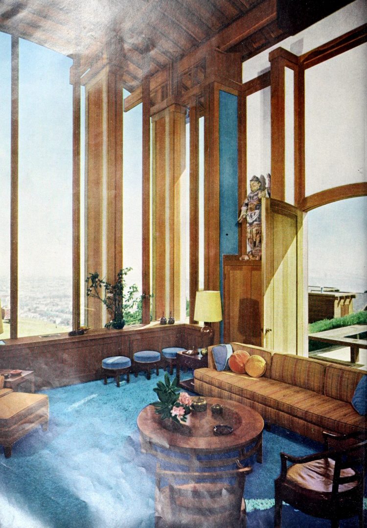 Mid century modern living room decor: Vintage home fashion with bold ...