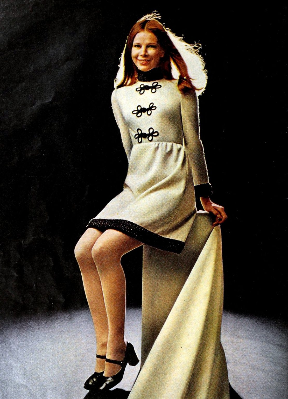 1969 dresses: Bold & daring retro showstoppers - Click Americana