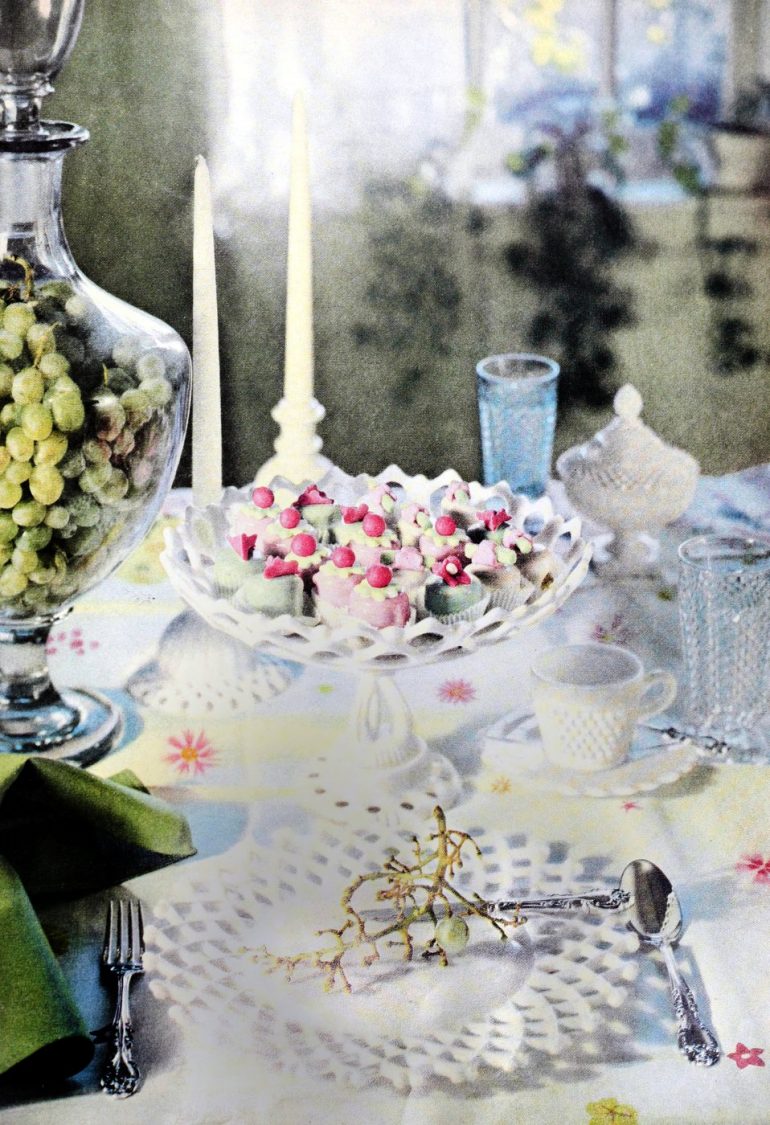 See the elegant secrets of these 50+ vintage 1950s table settings & get ...