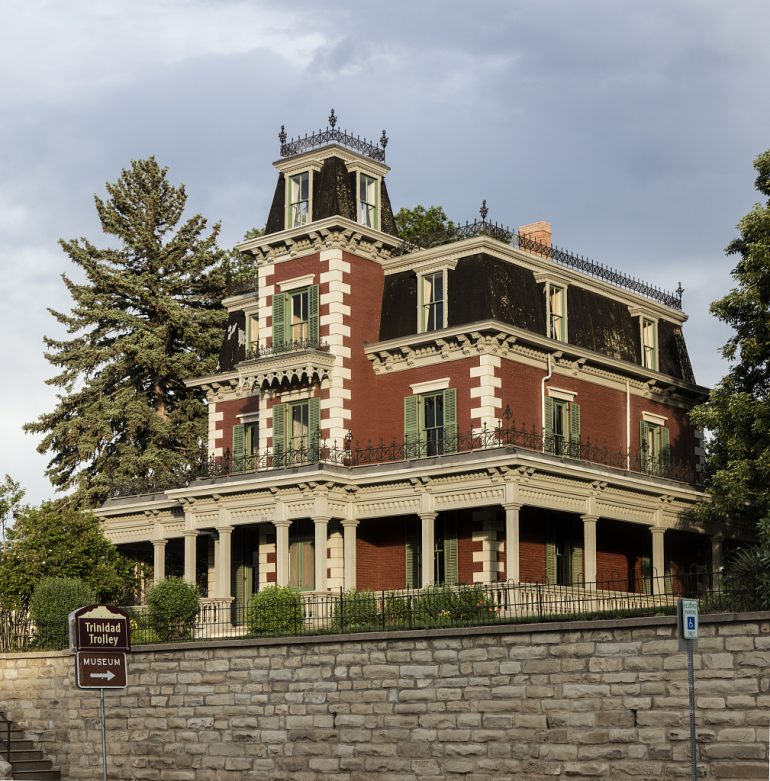 Find out about old-fashioned mansard roof homes & Second Empire-style ...