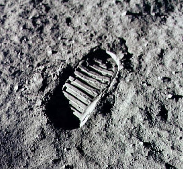 When man first walked on the moon in 1969: What happened and when ...