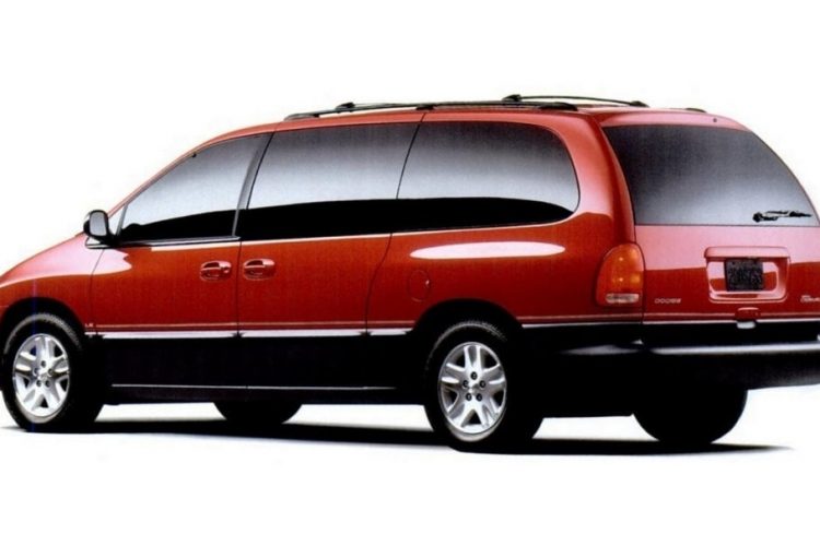 Minivan revolution: The 1990s "mom-mobiles" that took over from station ...