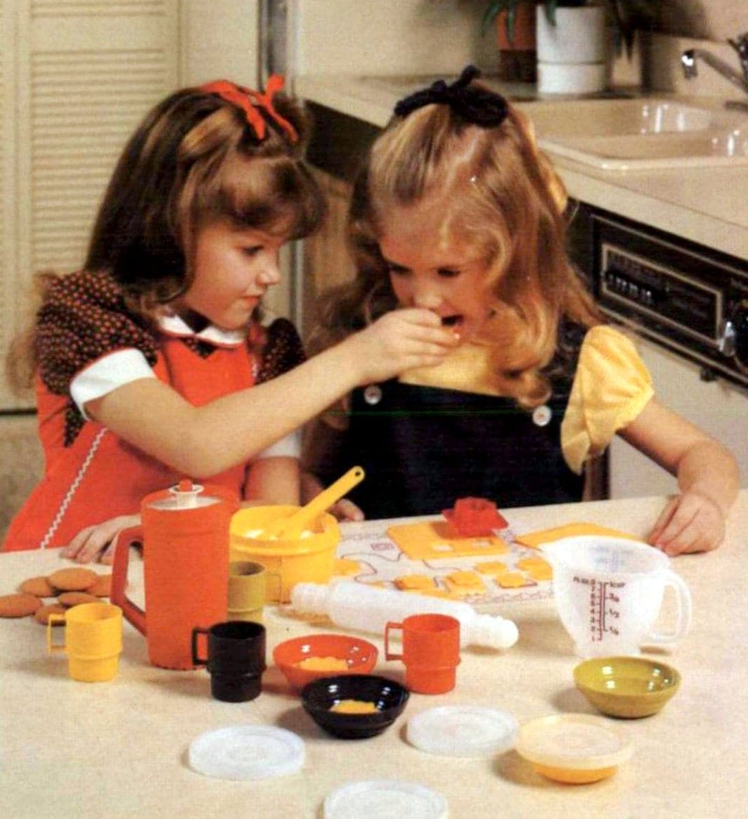 Vintage Tuppertoys: How many of these plastic Tupperware toys do you ...