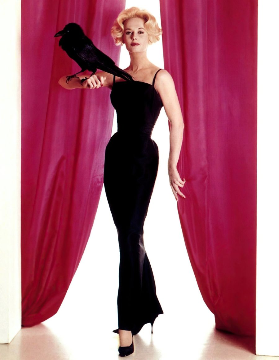 Alfred Hitchcock's 'The Birds' movie starred Tippi Hedren & some ...