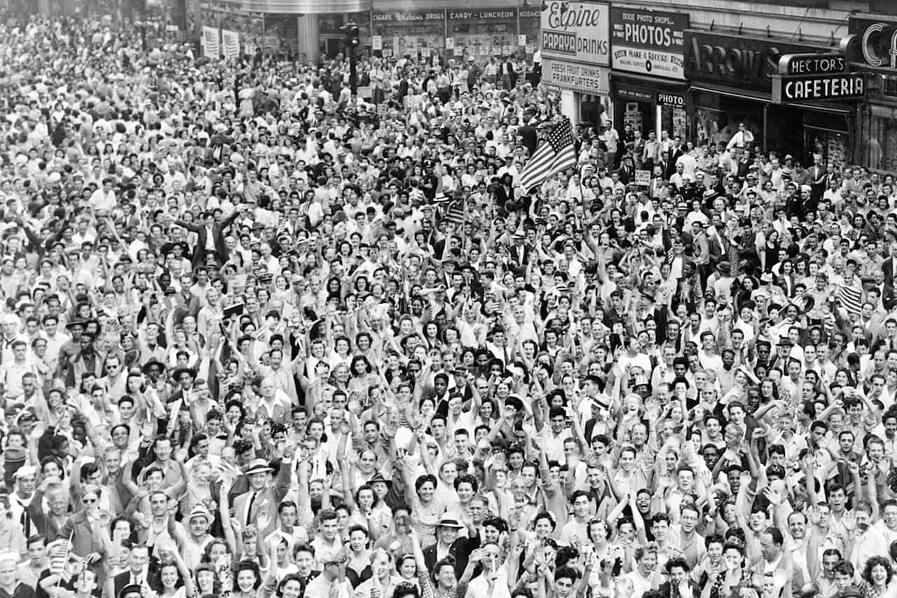 WWII VJ Day celebrations: Victory - and peace - at last after Japan ...