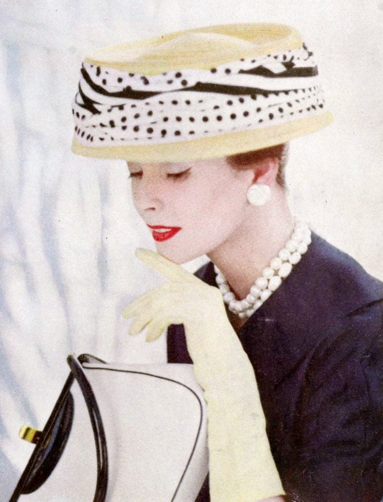 1950s hats: See 50+ vintage cloche, cap, scoop brim & other headwear ...