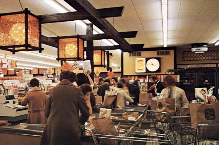 Check out 100 vintage 1970s supermarkets & retro grocery stores - Click ...