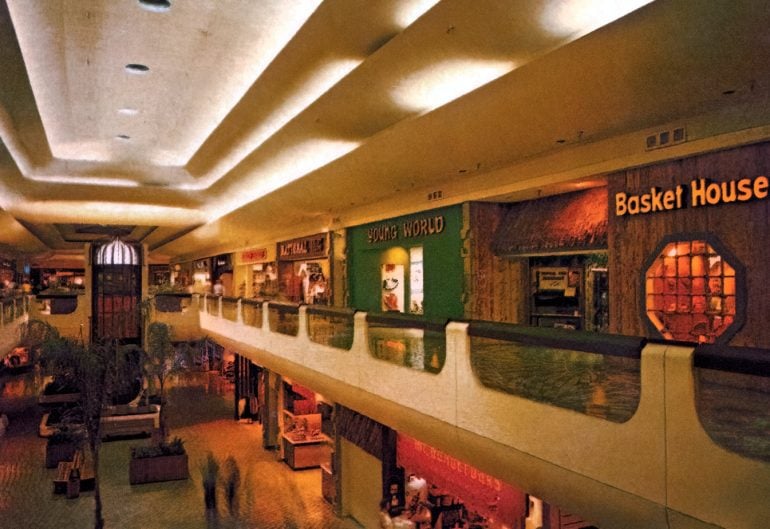 50 old mall stores you probably haven't seen for years (at least not ...