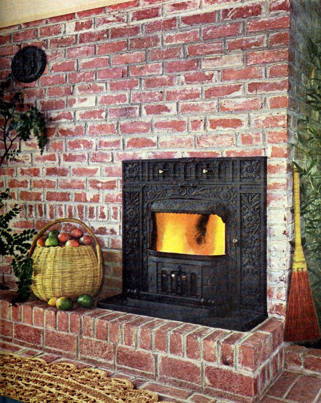Vintage brick fireplaces: Warm & wonderful home decor from the 1950s ...