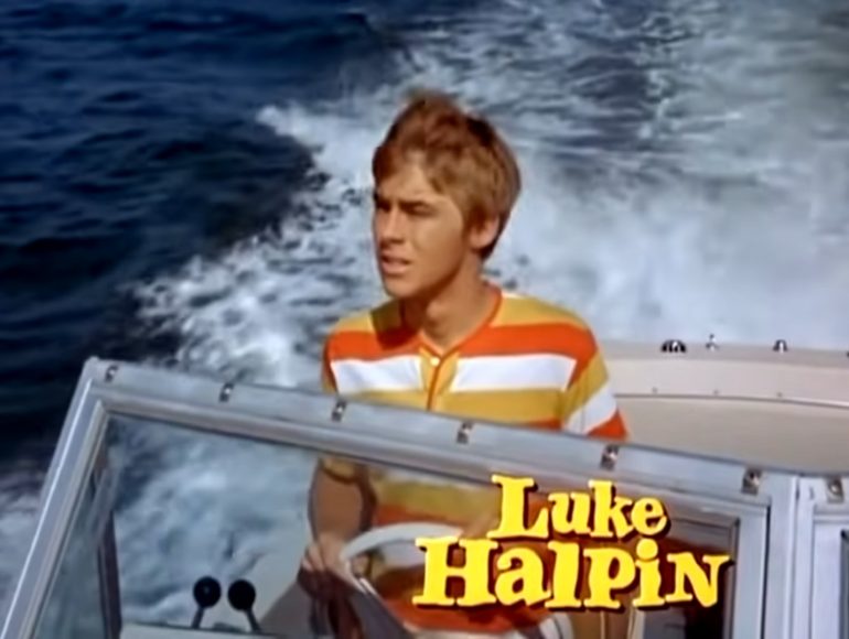 Flipper the dolphin: Look back at the 1960s TV show & movie - Click ...