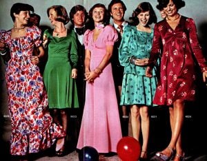 Vintage 70s prom dresses were a feminine fusion of bohemian & chic ...