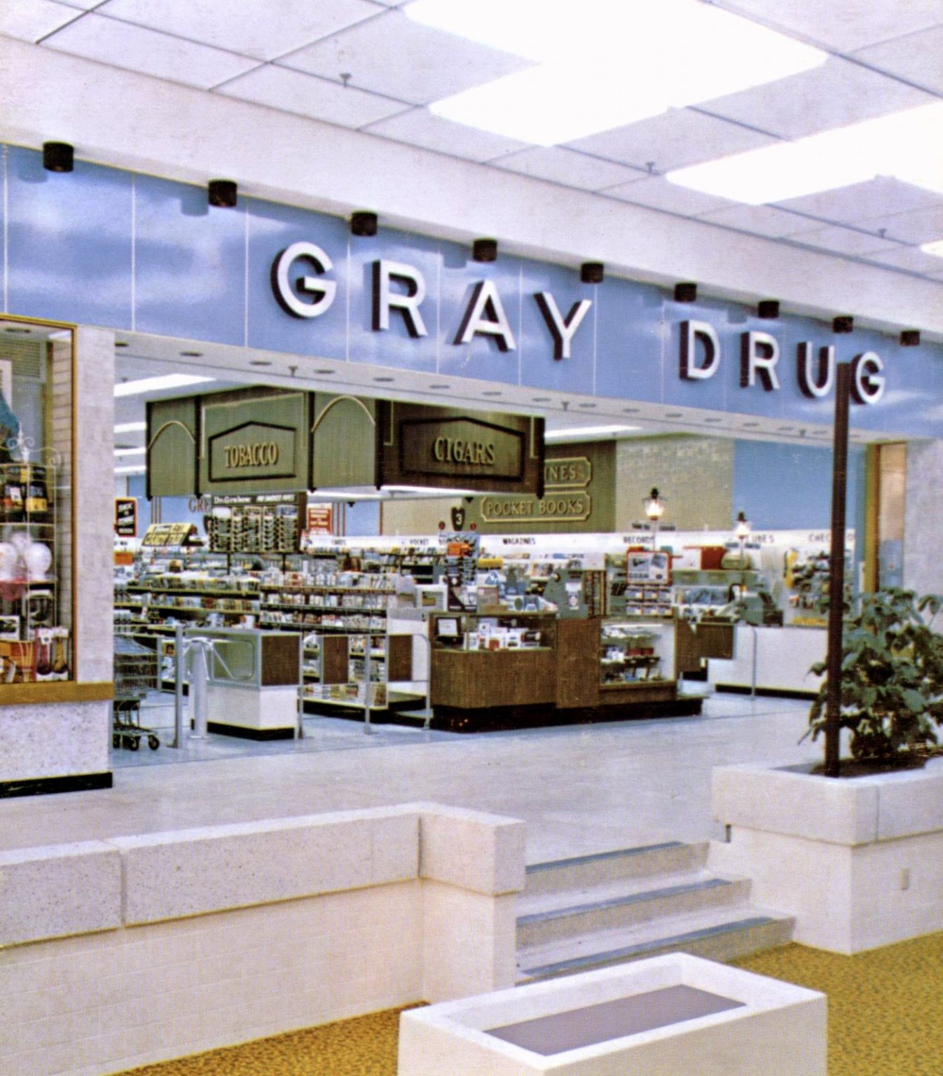 50 old mall stores you probably haven't seen for years (at least not ...