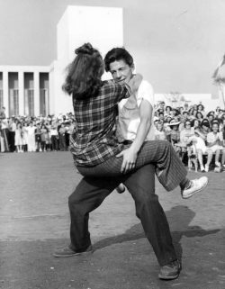 Swing dances in America: How the lively Lindy Hop and jitterbugging ...