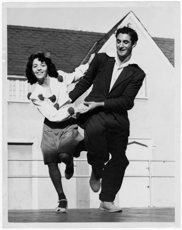 Swing dances in America: How the lively Lindy Hop and jitterbugging ...