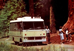 Vintage RVs & motor homes of the 1960s & 70s offered fun and groovy ...