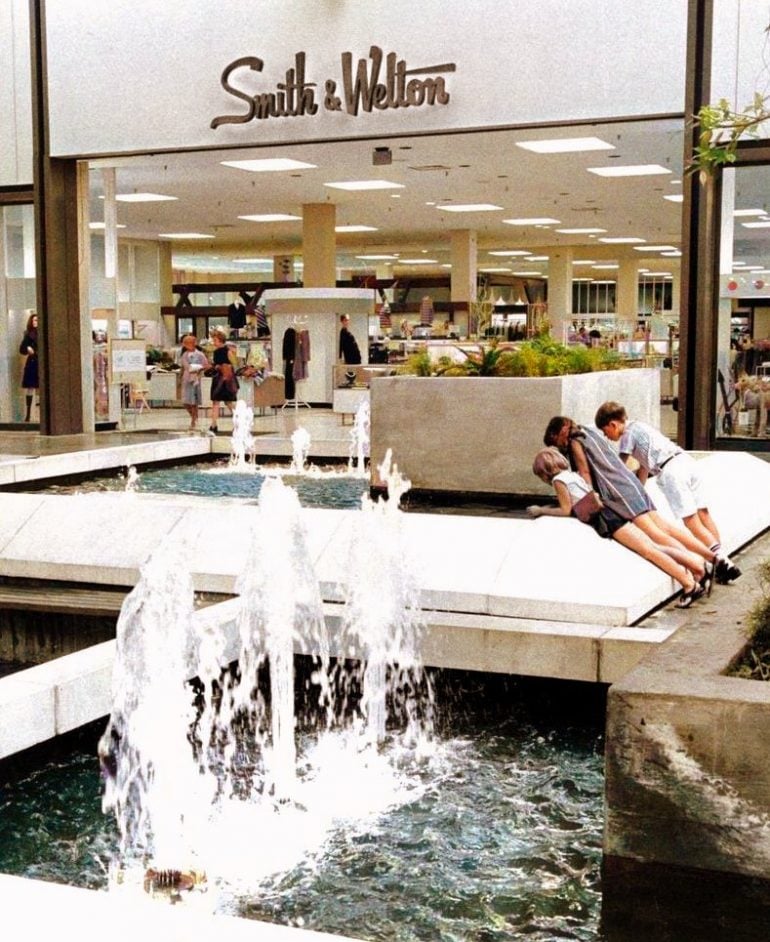 50 old mall stores you probably haven't seen for years (at least not ...