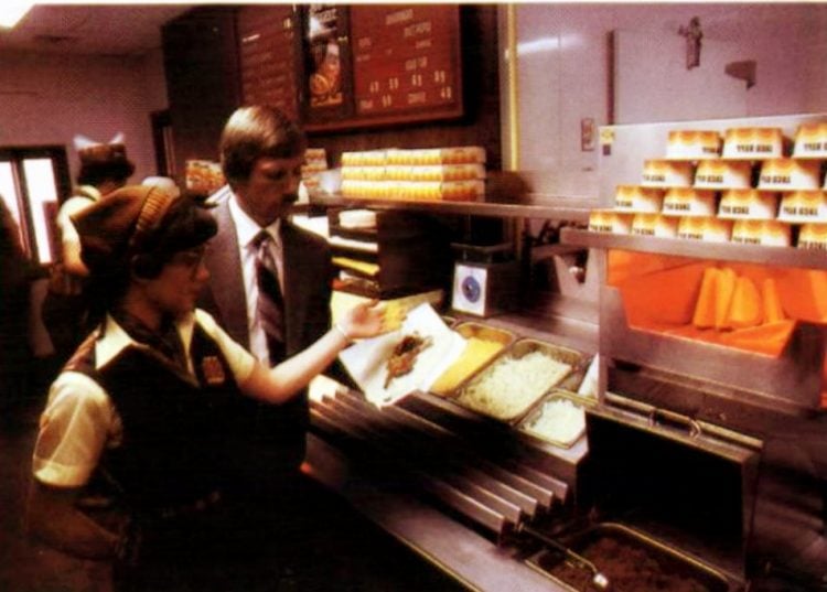 Taco Bell: How a tiny taco stand became a popular fast food giant in ...
