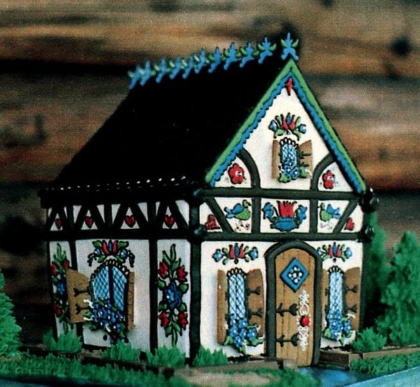 28 classic gingerbread house ideas: Get inspired & find out how to make ...