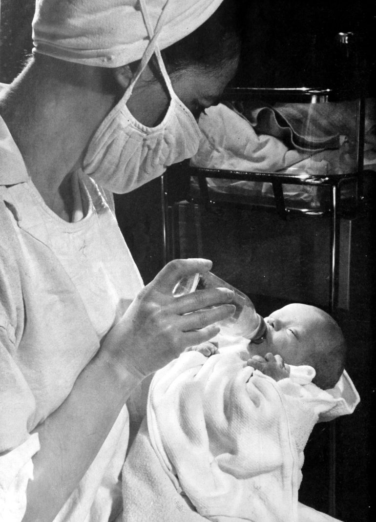 See how vintage nursing uniforms evolved from starched whites to comfy ...