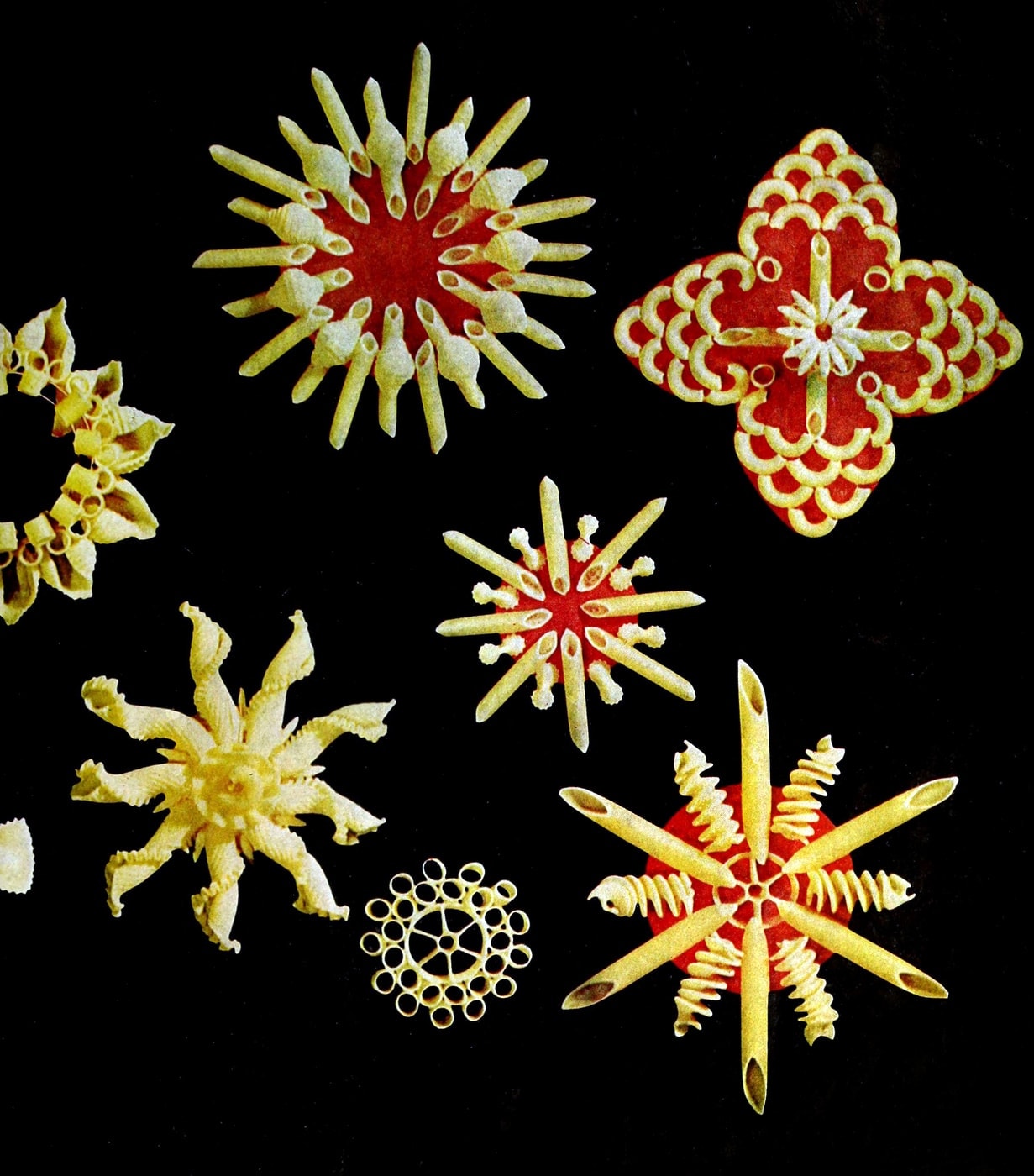 Vintage pasta crafts: Cute & creative decorations made with dried ...