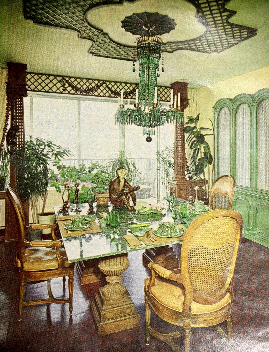 40 vintage centerpiece ideas: Table decor from yesteryear - Click Americana