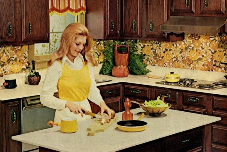 Cool 1970s kitchen decor: How to give your modern kitchen a groovy vibe ...