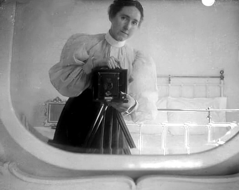 32 fascinating vintage selfies you probably have never seen - Click ...