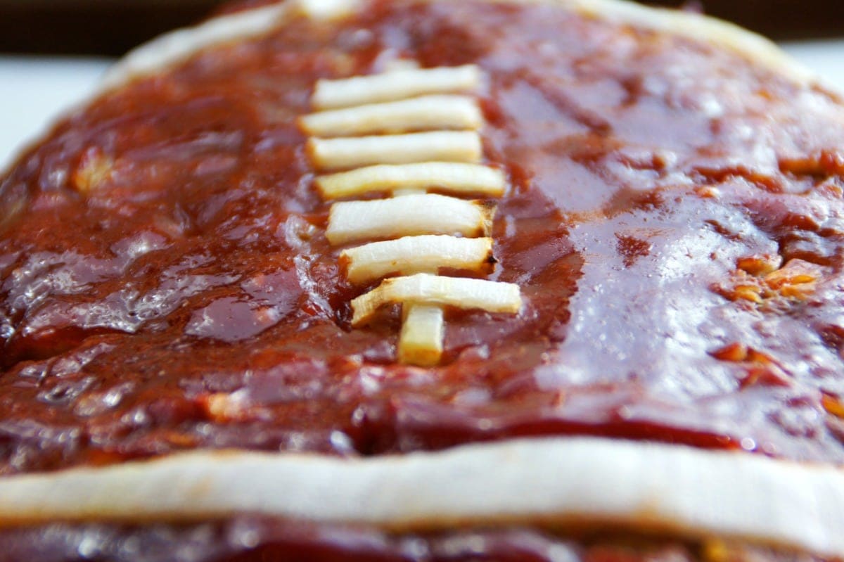 How to make a football-shaped meatloaf - Click Americana