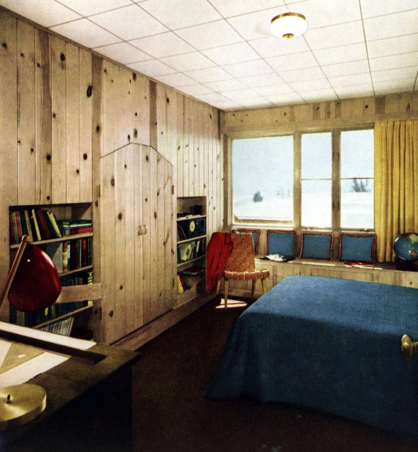 Why the vintage wall paneling in these 1950s & 1960s homes still works ...