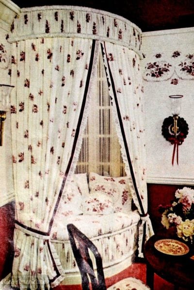 See 80 beautiful vintage canopy beds - Click Americana